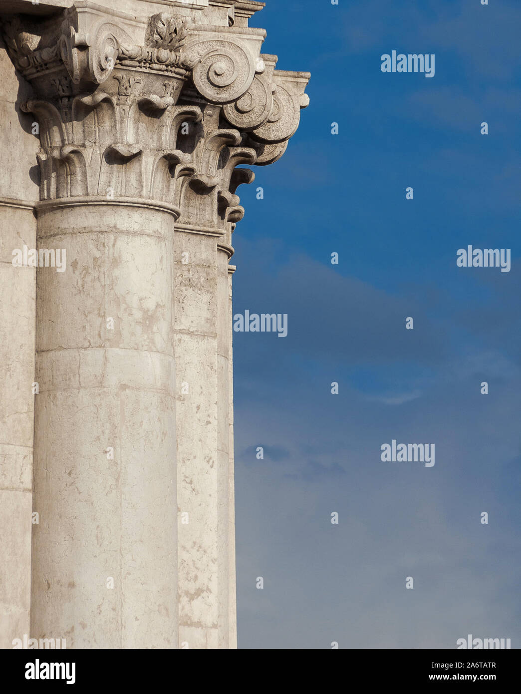 Corinthian facade hi-res stock photography and images - Alamy