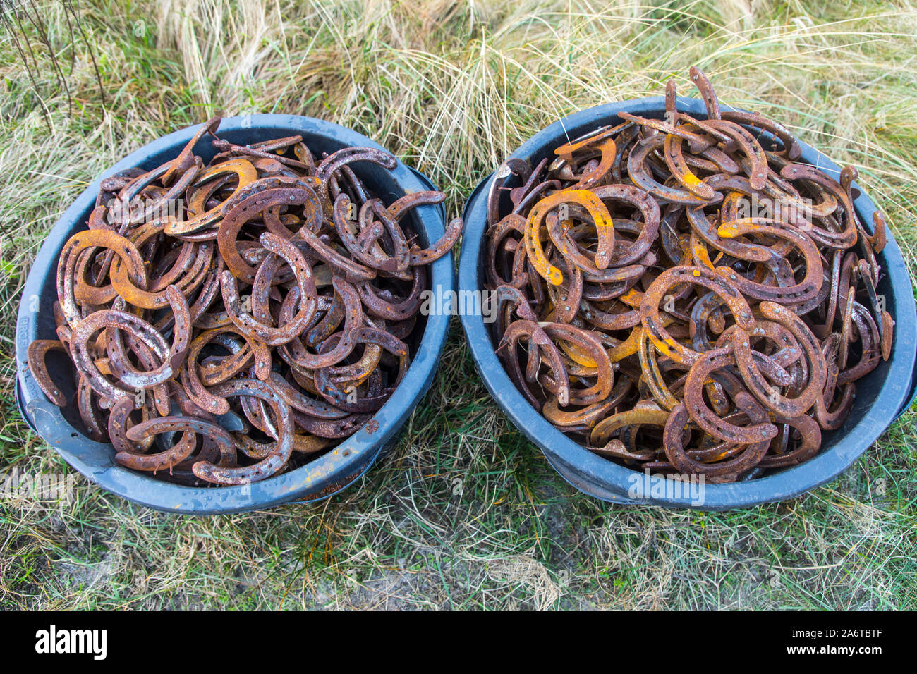 Horseshoe rusty hi-res stock photography and images - Alamy