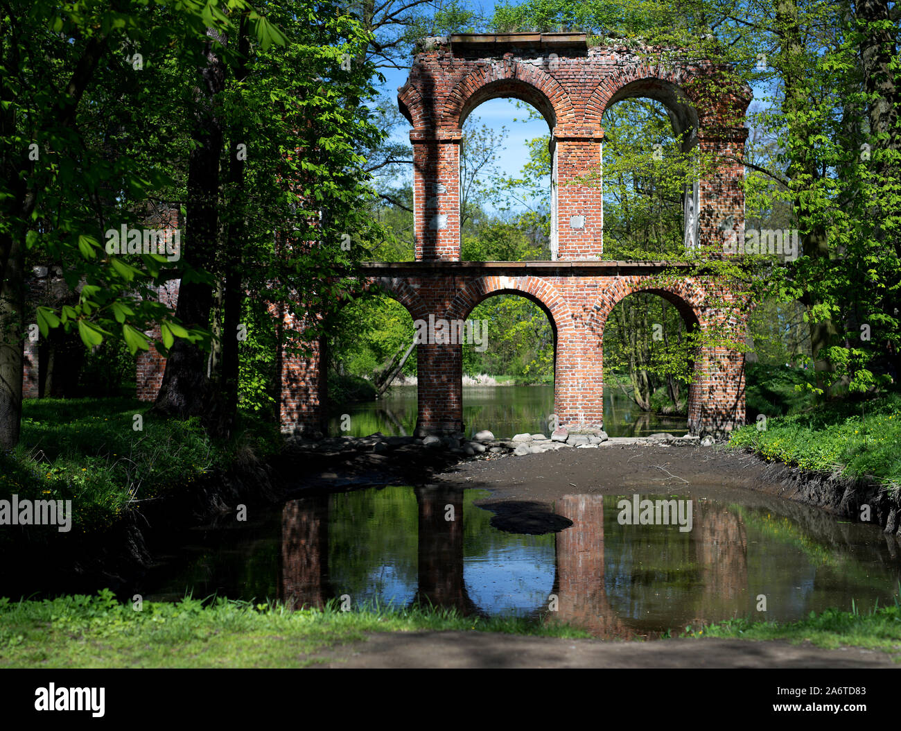 Unique Polish ruins of a medieval estate, Arkadia Park Romantyczny ...