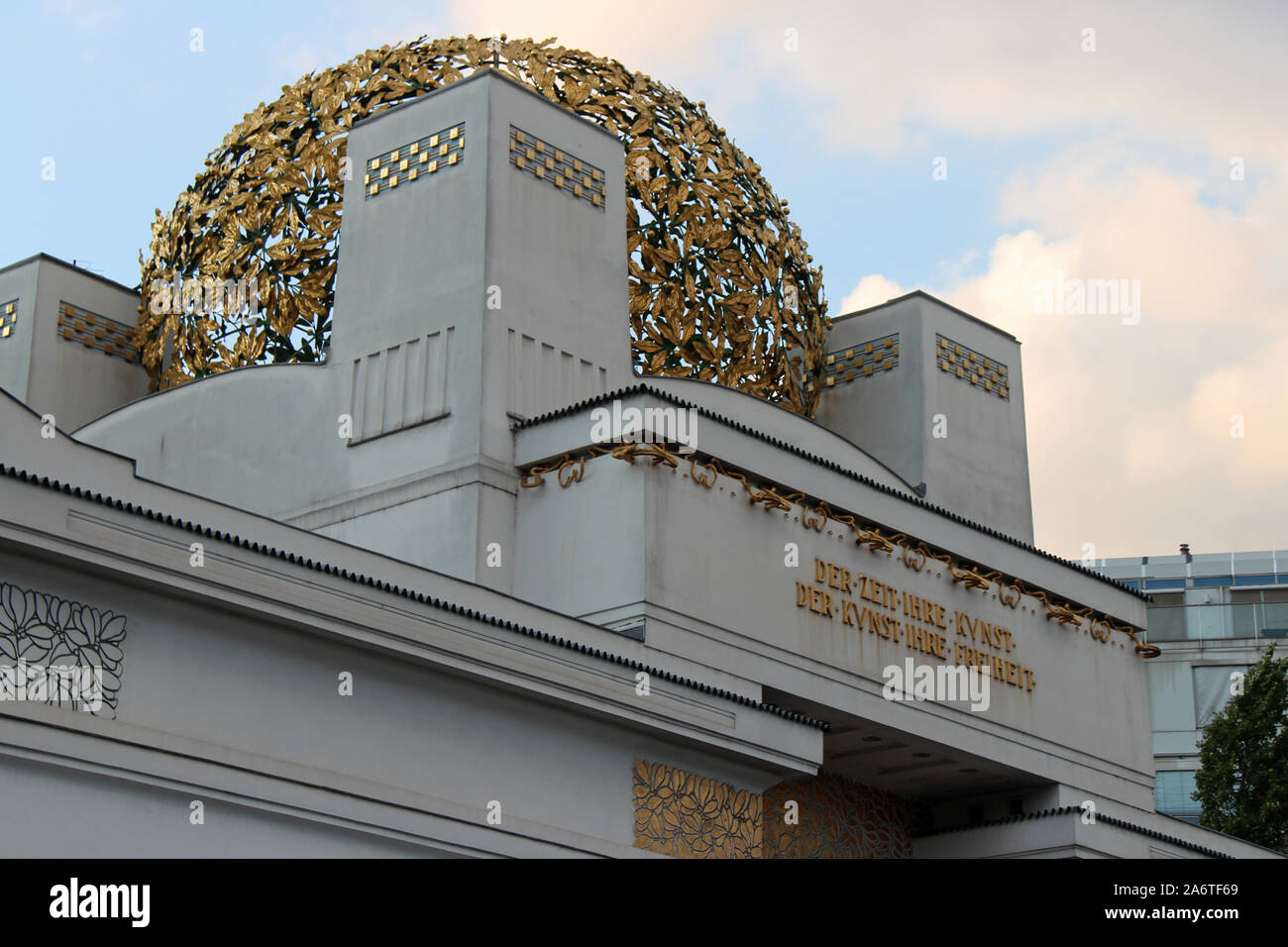 art nouveau building (secession palace) in vienna (austria Stock Photo ...