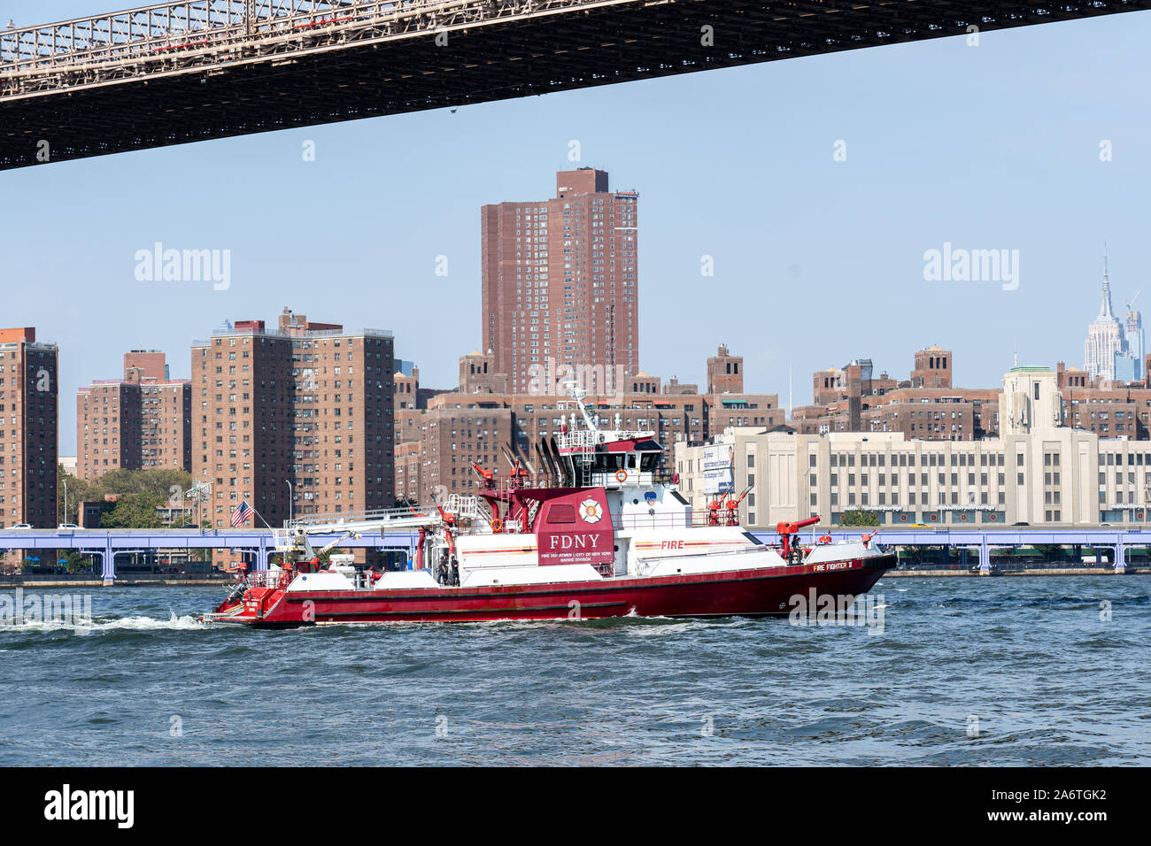 Fire Department New York Boat Stock Photo - Alamy
