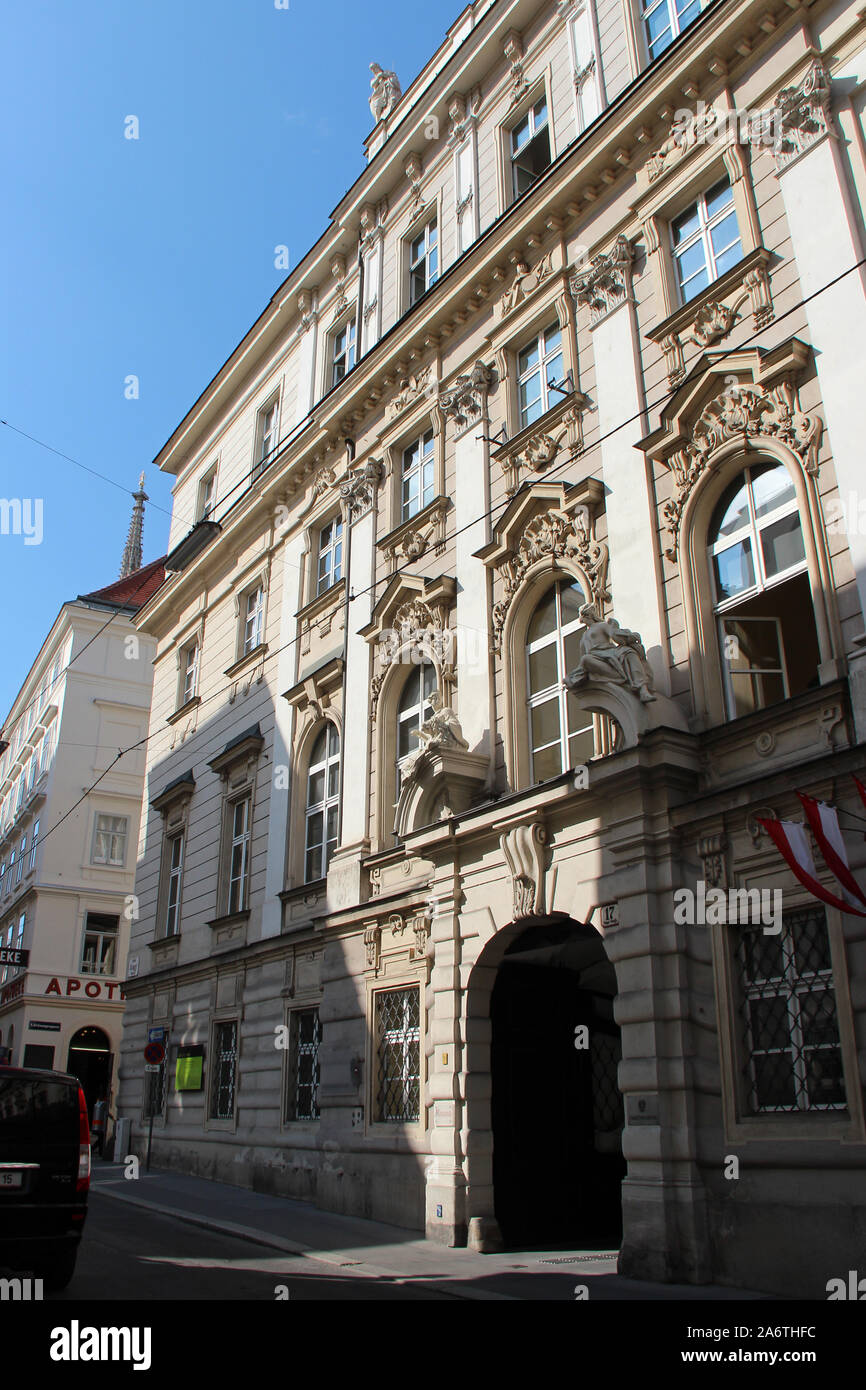 baroque mansion in vienna (austria Stock Photo - Alamy
