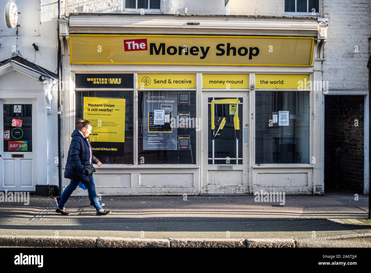 Check cashing store hi-res stock photography and images - Alamy
