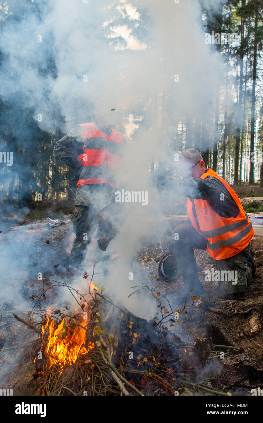 Surviving soldiers hi-res stock photography and images - Alamy
