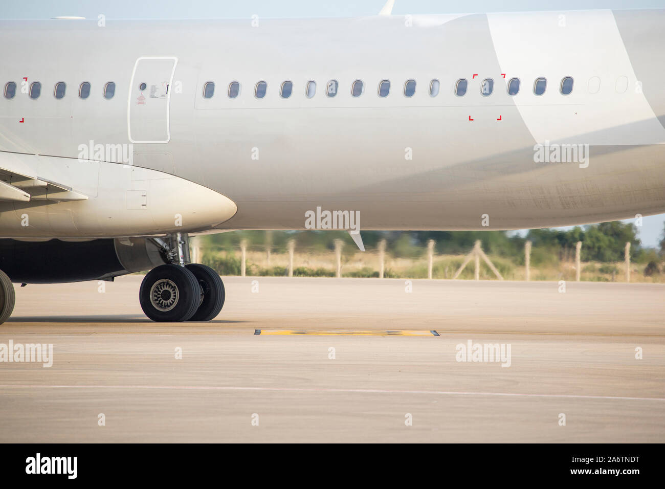 Aircraft movements hi-res stock photography and images - Alamy