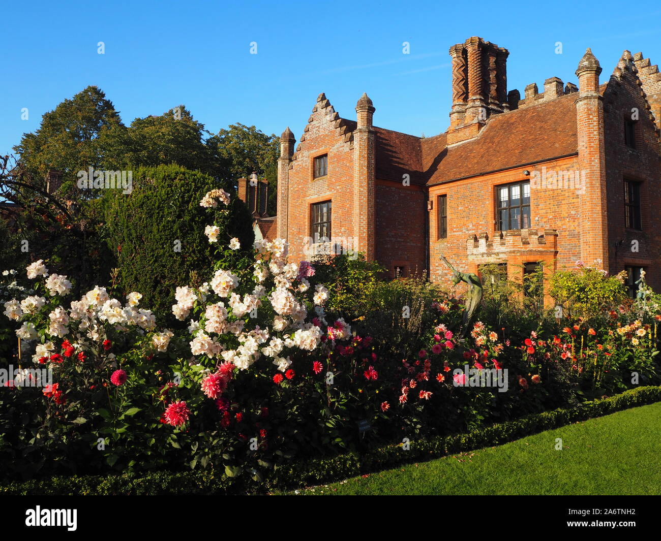 Fine manor house hi-res stock photography and images - Alamy