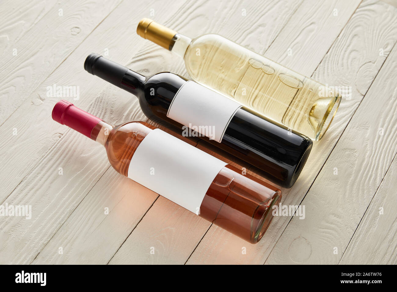 Red white rose wine hi-res stock photography and images - Alamy
