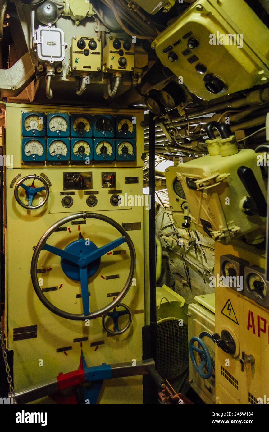 Vintage boat dashboard hi-res stock photography and images - Alamy