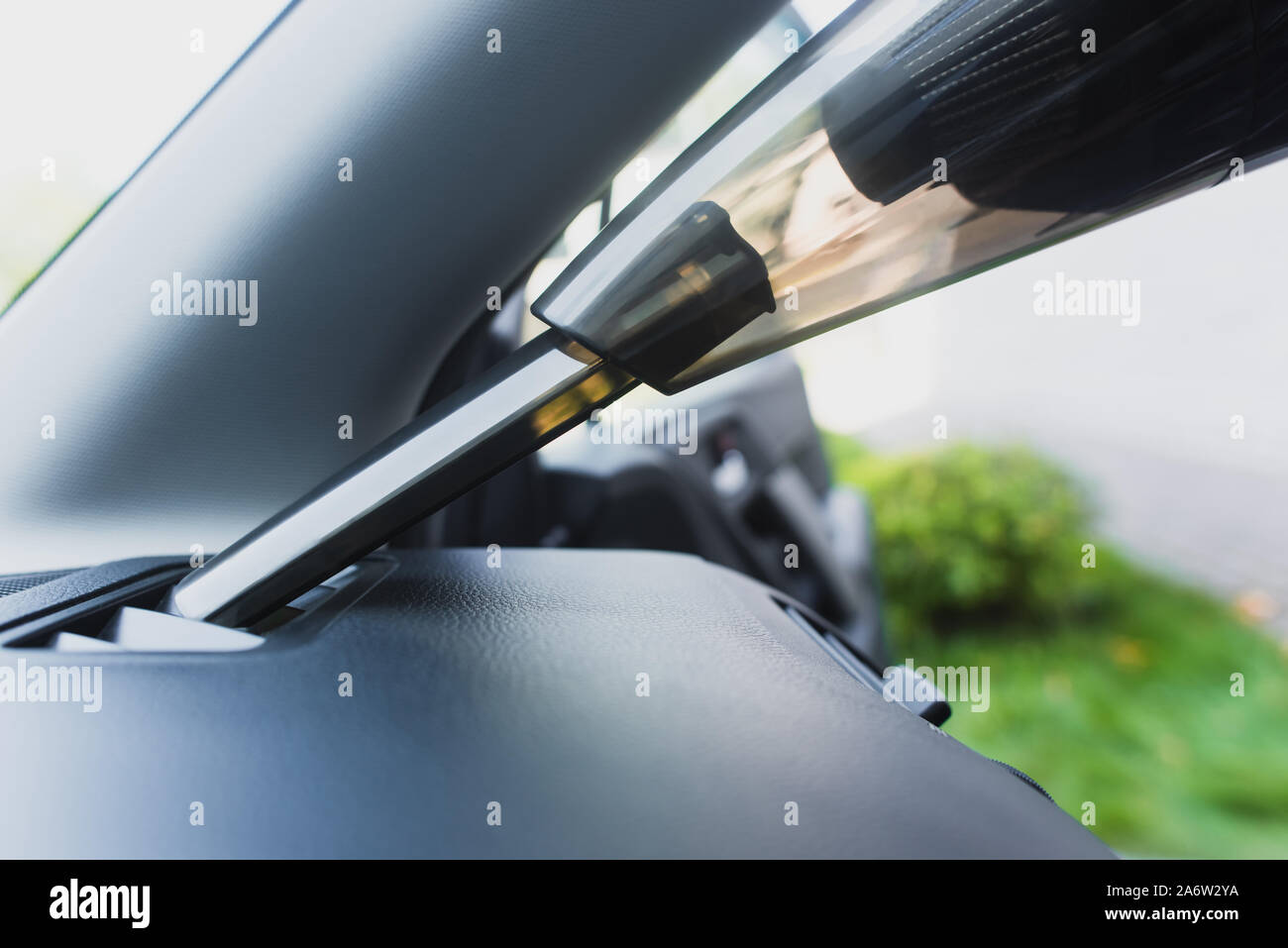 Vacuum interior car detailing hi-res stock photography and images - Alamy
