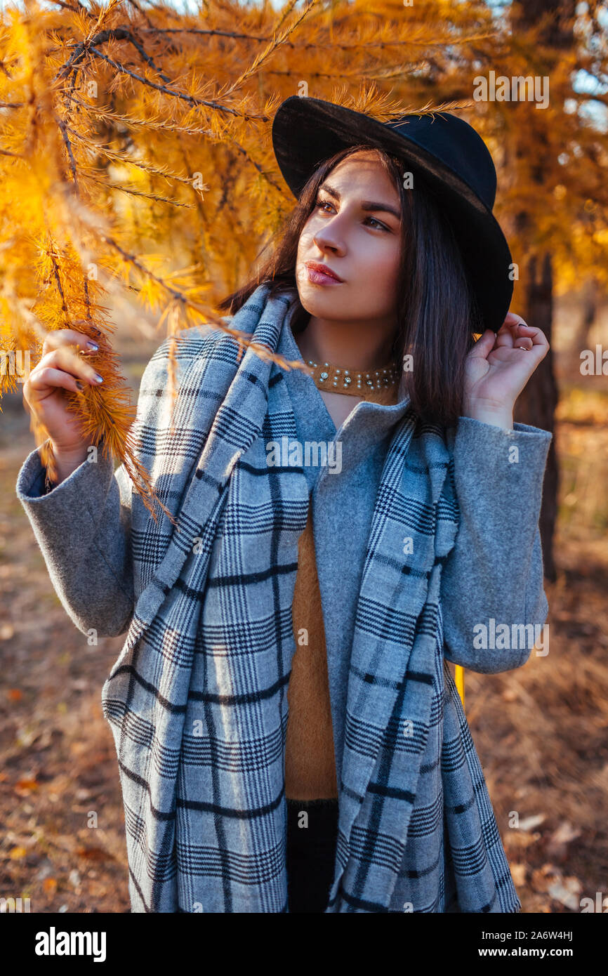 Seasonal outfit hi-res stock photography and images - Alamy