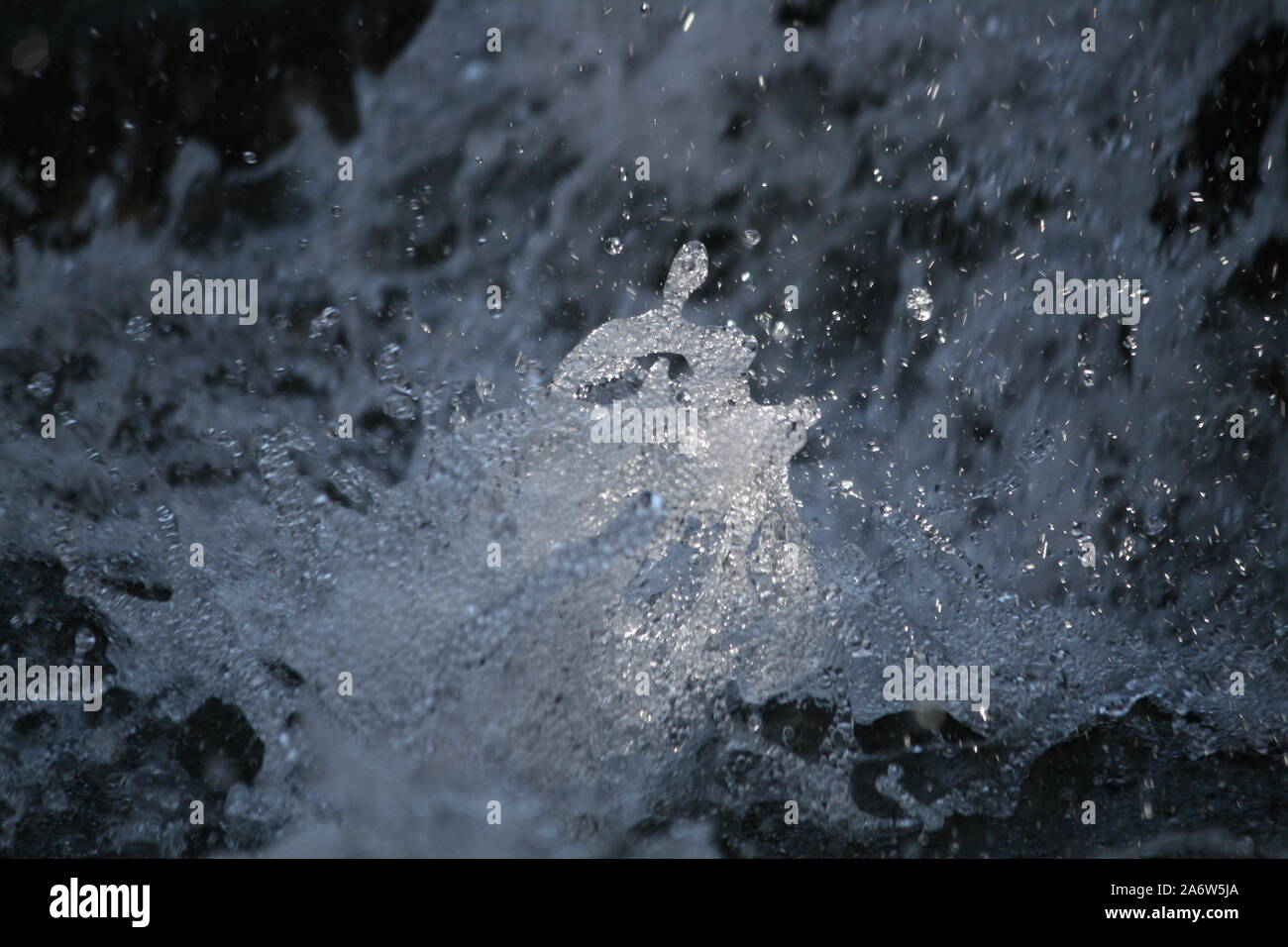 Spalshing Water High Resolution Stock Photography and Images - Alamy