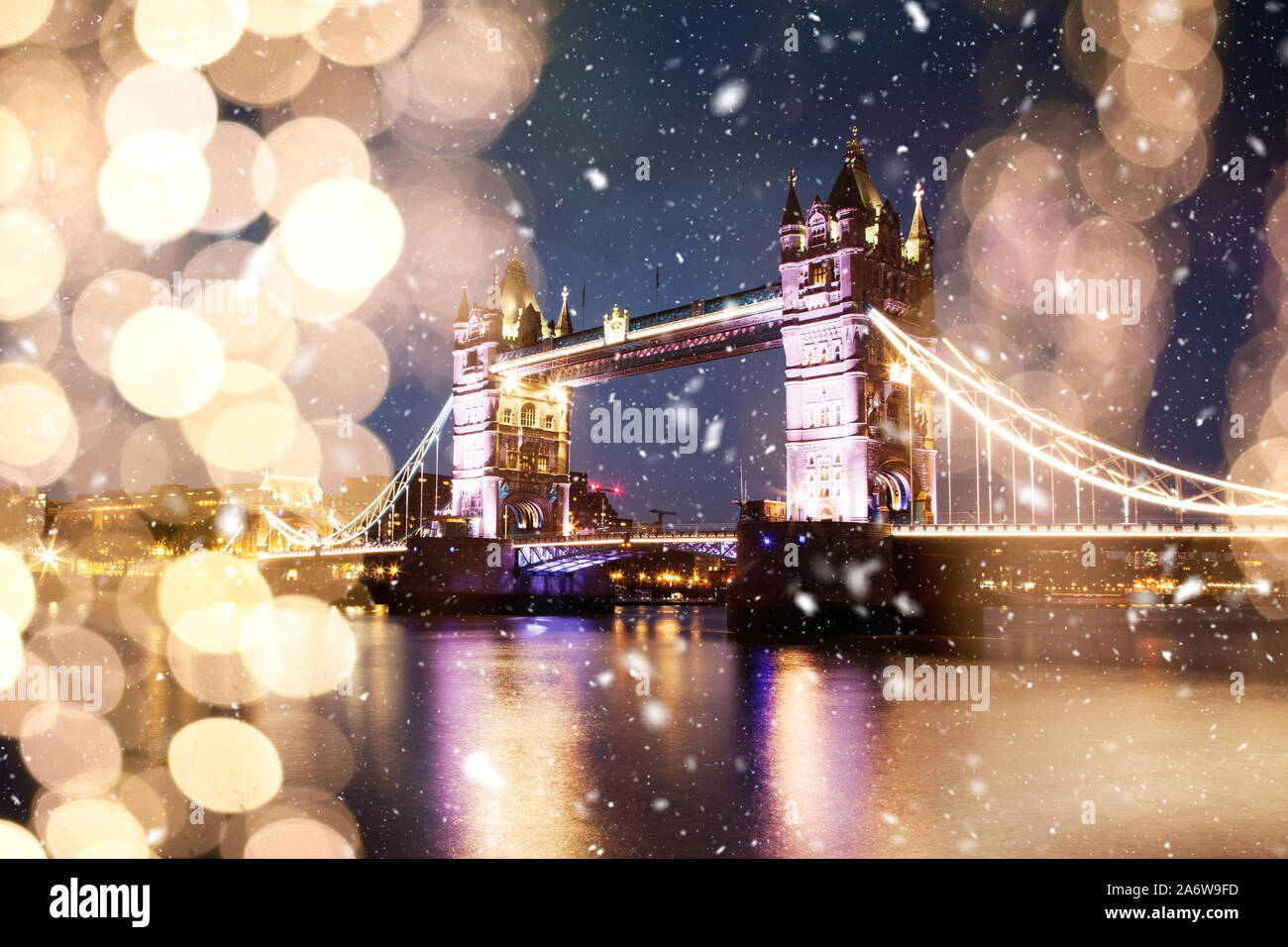 snowing in london, UK - winter in the city Stock Photo - Alamy
