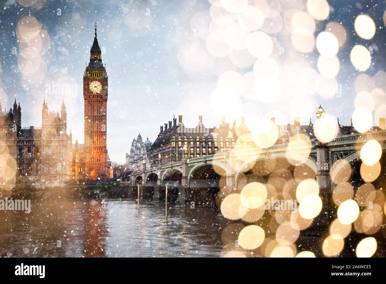 Westminster bridge london snowing hi-res stock photography and images ...