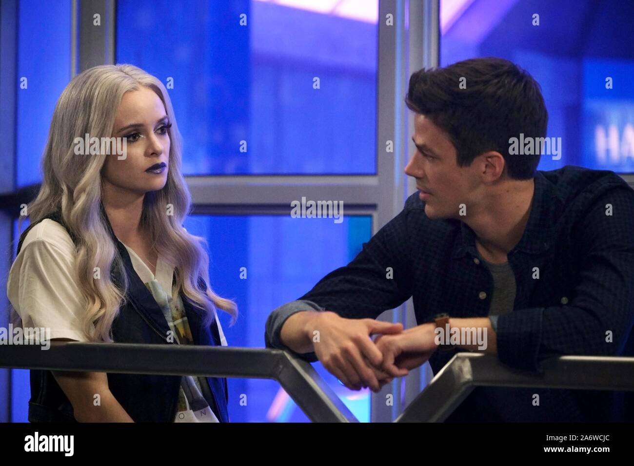 THE FLASH, from left: Danielle Panabaker, Grant Gustin, 'Dead Man ...