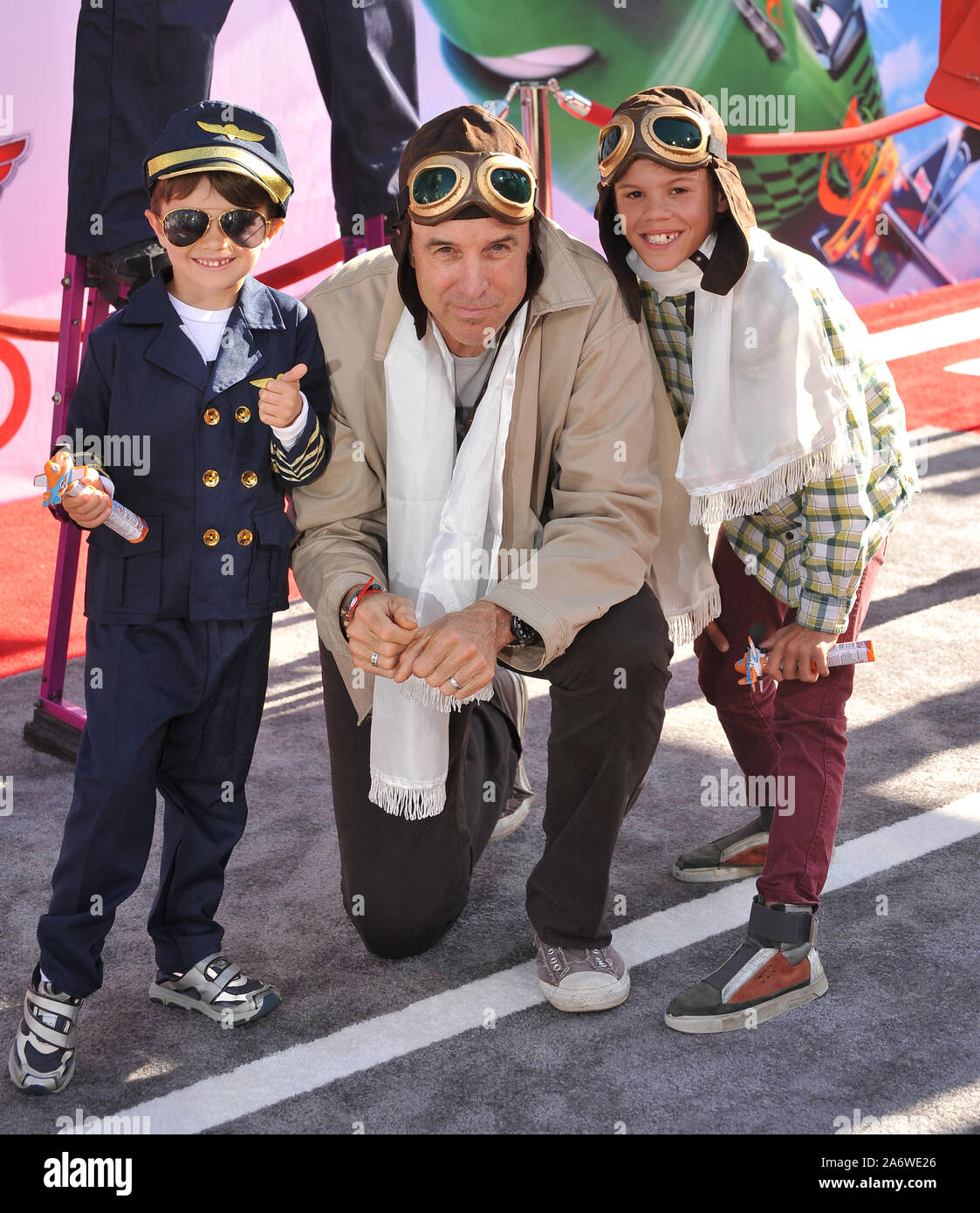 Kevin nealon children hi-res stock photography and images - Alamy