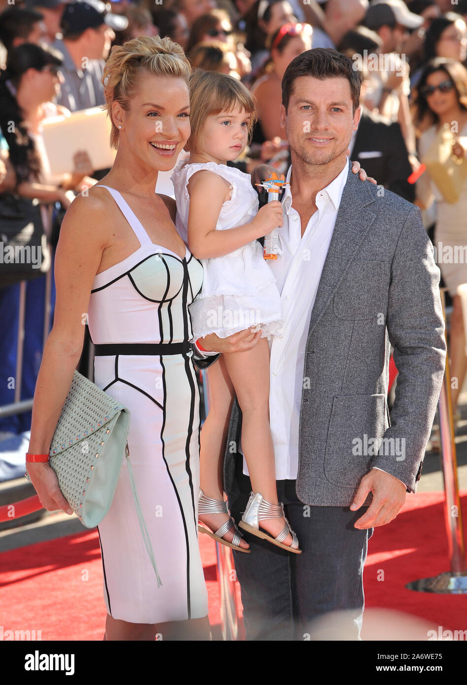 Ashley Scott Husband Who Is Cam Arnold? Meet Singer Lauren Alaina's