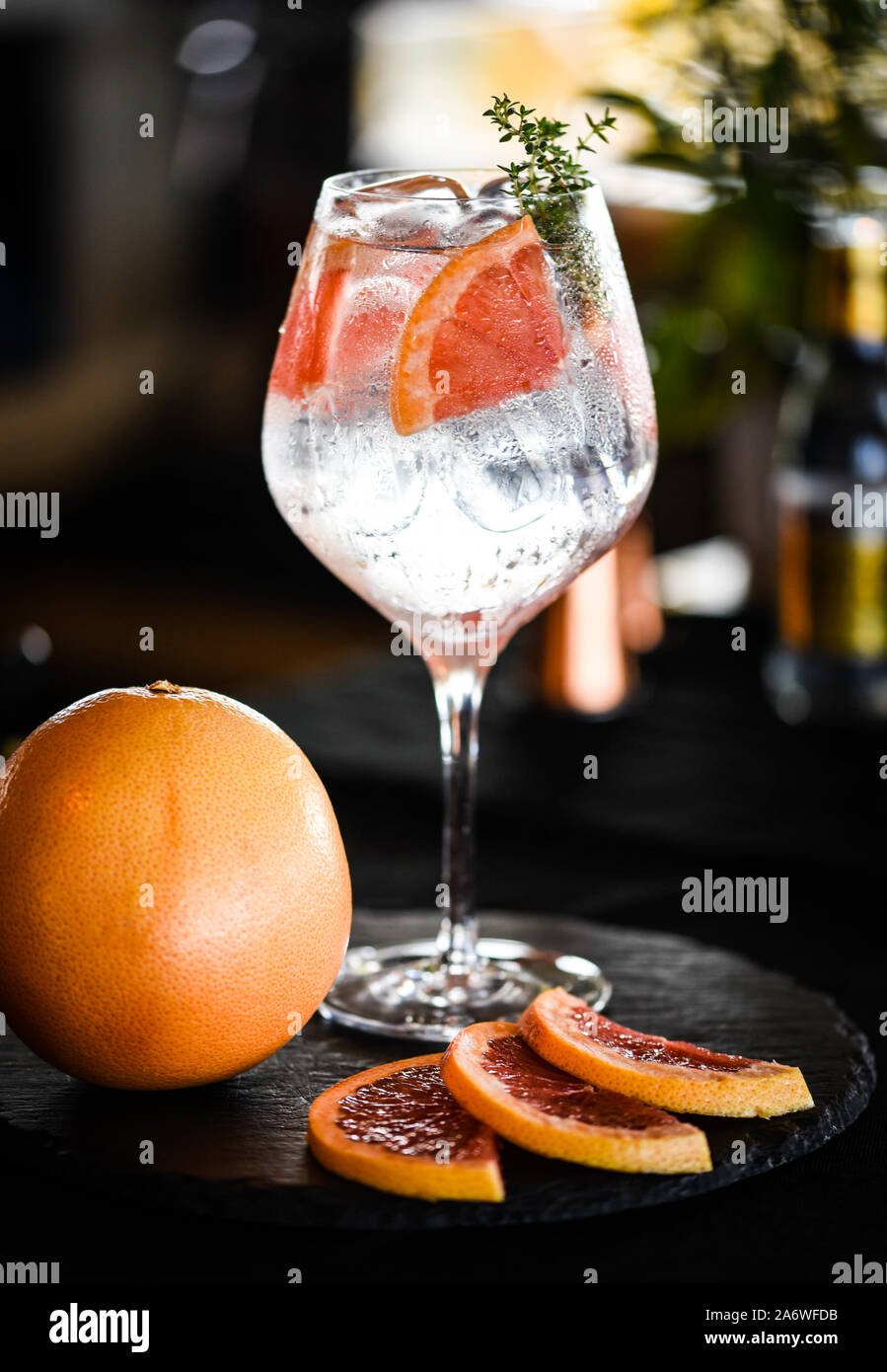 Pomelo gin and tonic hi-res stock photography and images - Alamy
