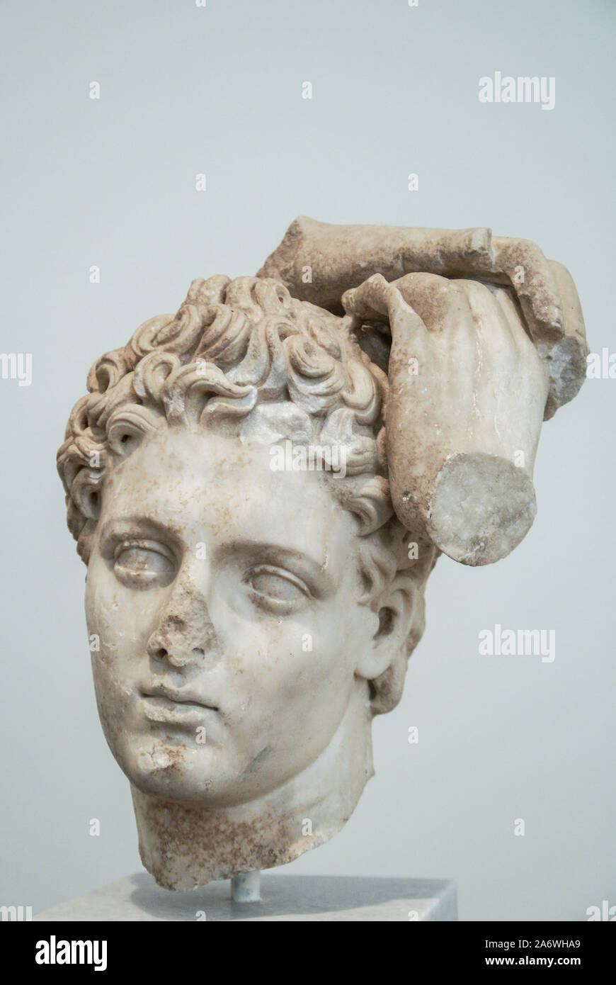 Greek sculpture hands on head hi-res stock photography and images - Alamy