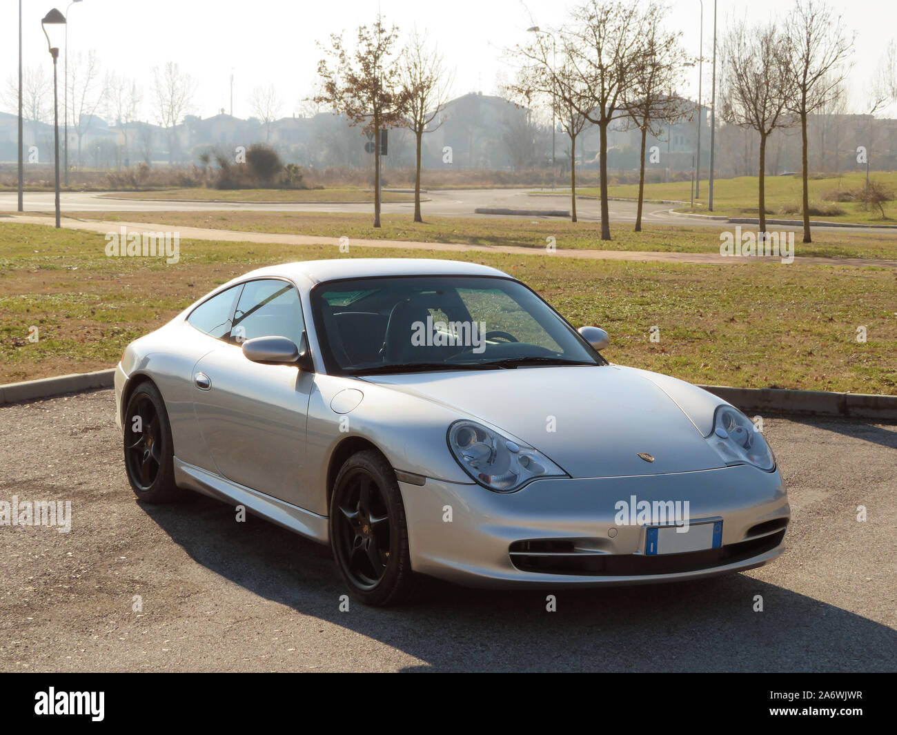 Porsche carrera 996 4 hi-res stock photography and images - Alamy
