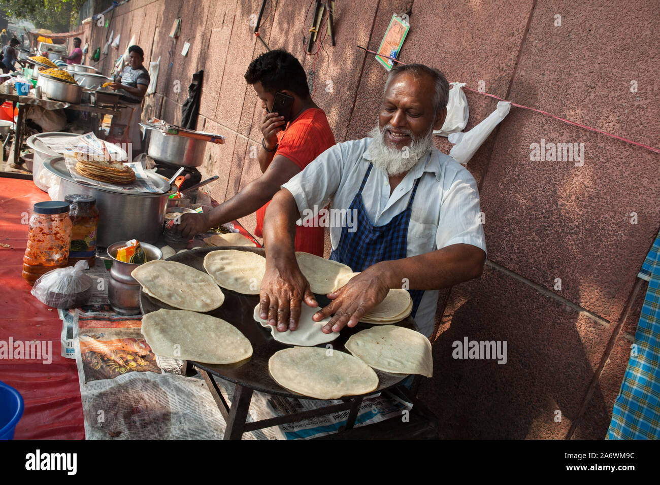 Street food stall india hi-res stock photography and images - Alamy