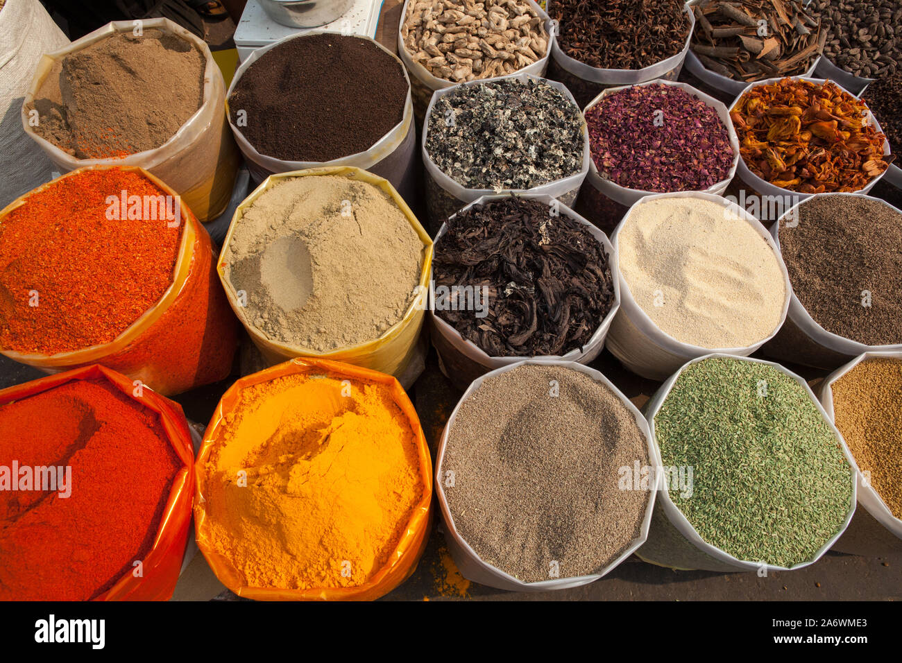 Display of spices in the market of the old city of Delhi Stock Photo ...