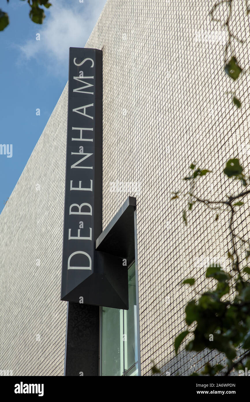 Debenhams logo hi-res stock photography and images - Alamy