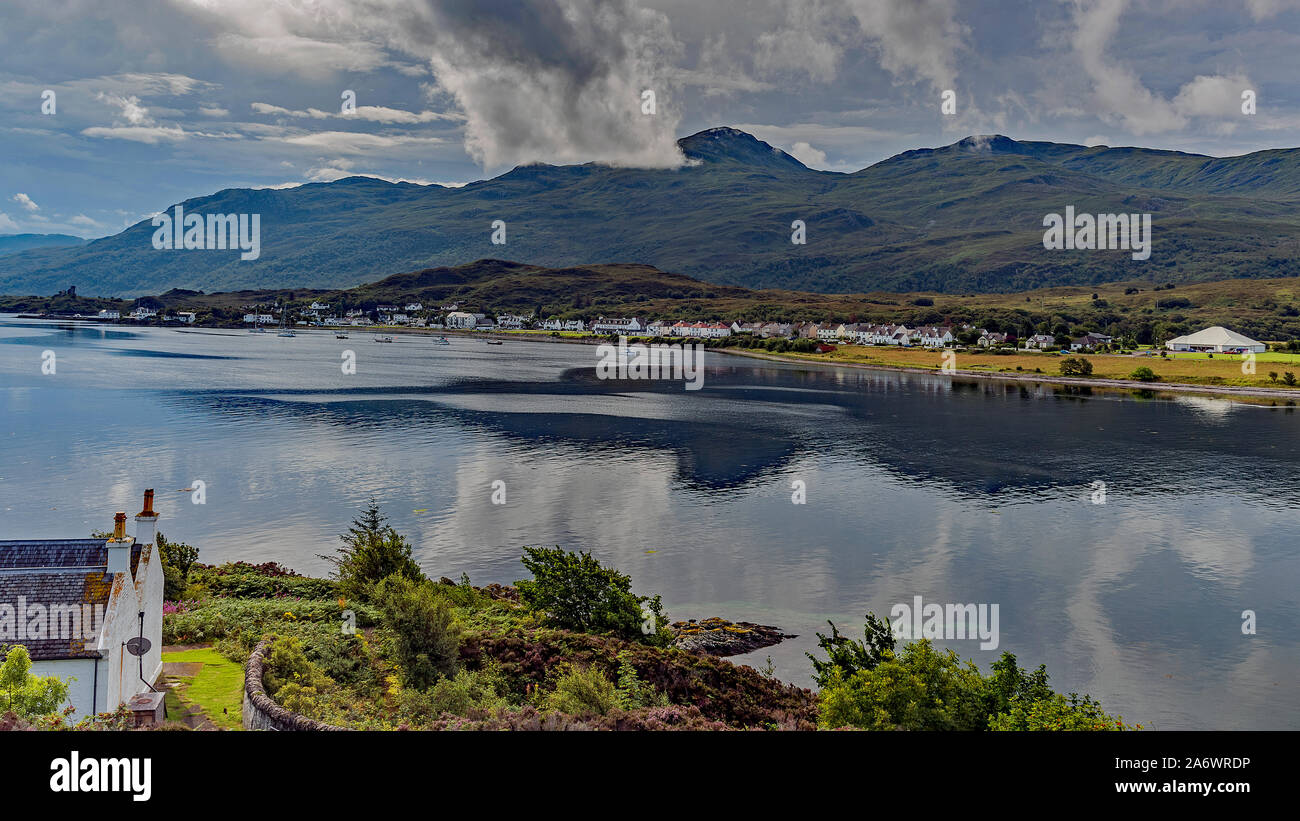 Skye bridge kyleakin isle hi-res stock photography and images - Alamy