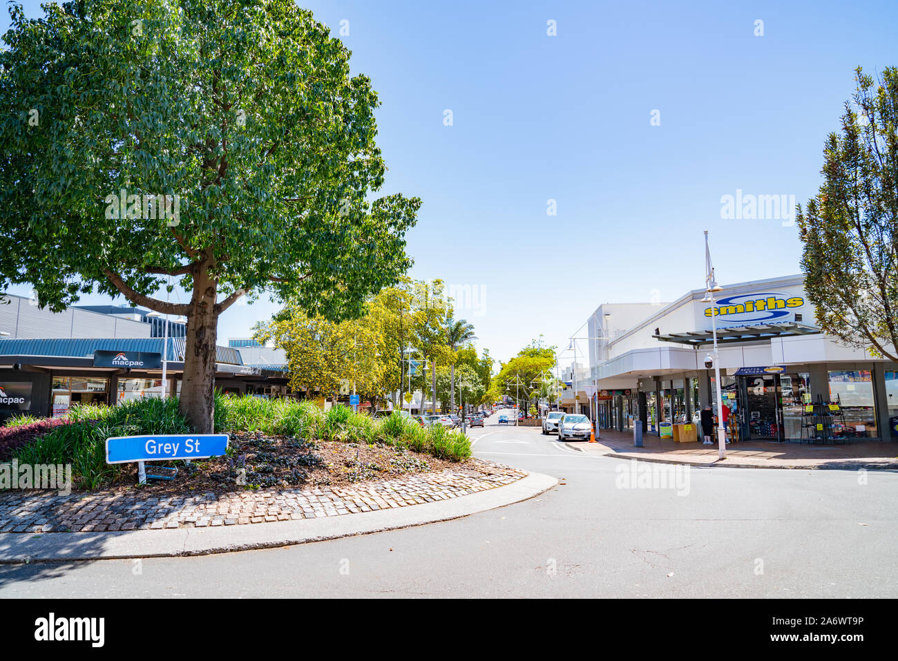 New zealand road sign tauranga hi-res stock photography and images - Alamy