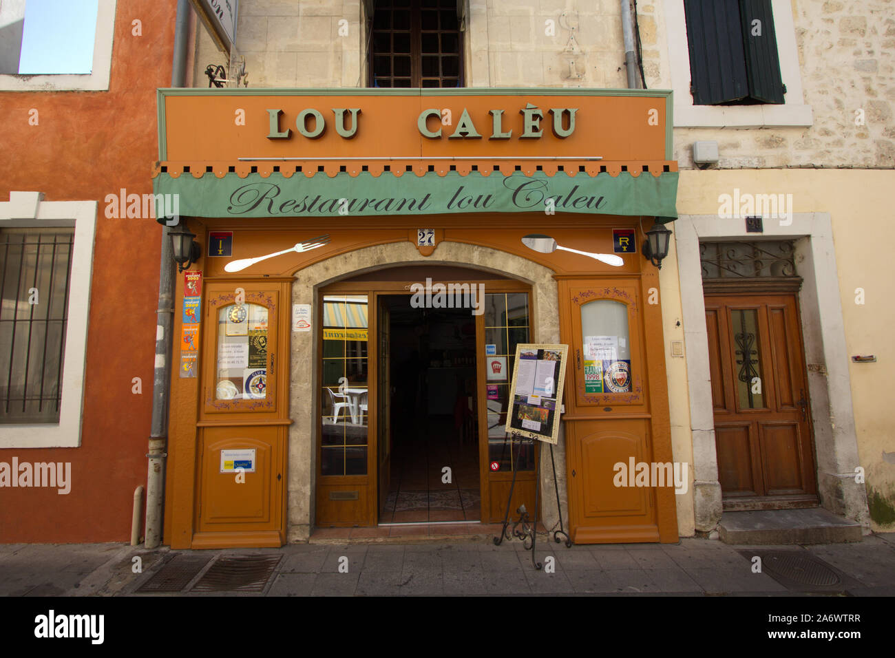 Restaurant frontage hi-res stock photography and images - Alamy