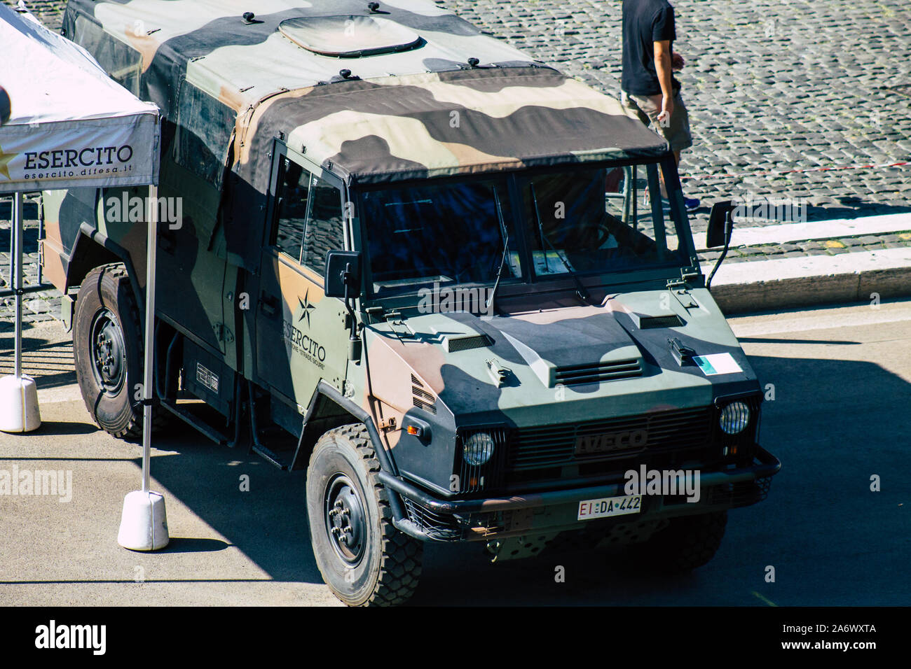 Italian army soldiers military car hi-res stock photography and images ...