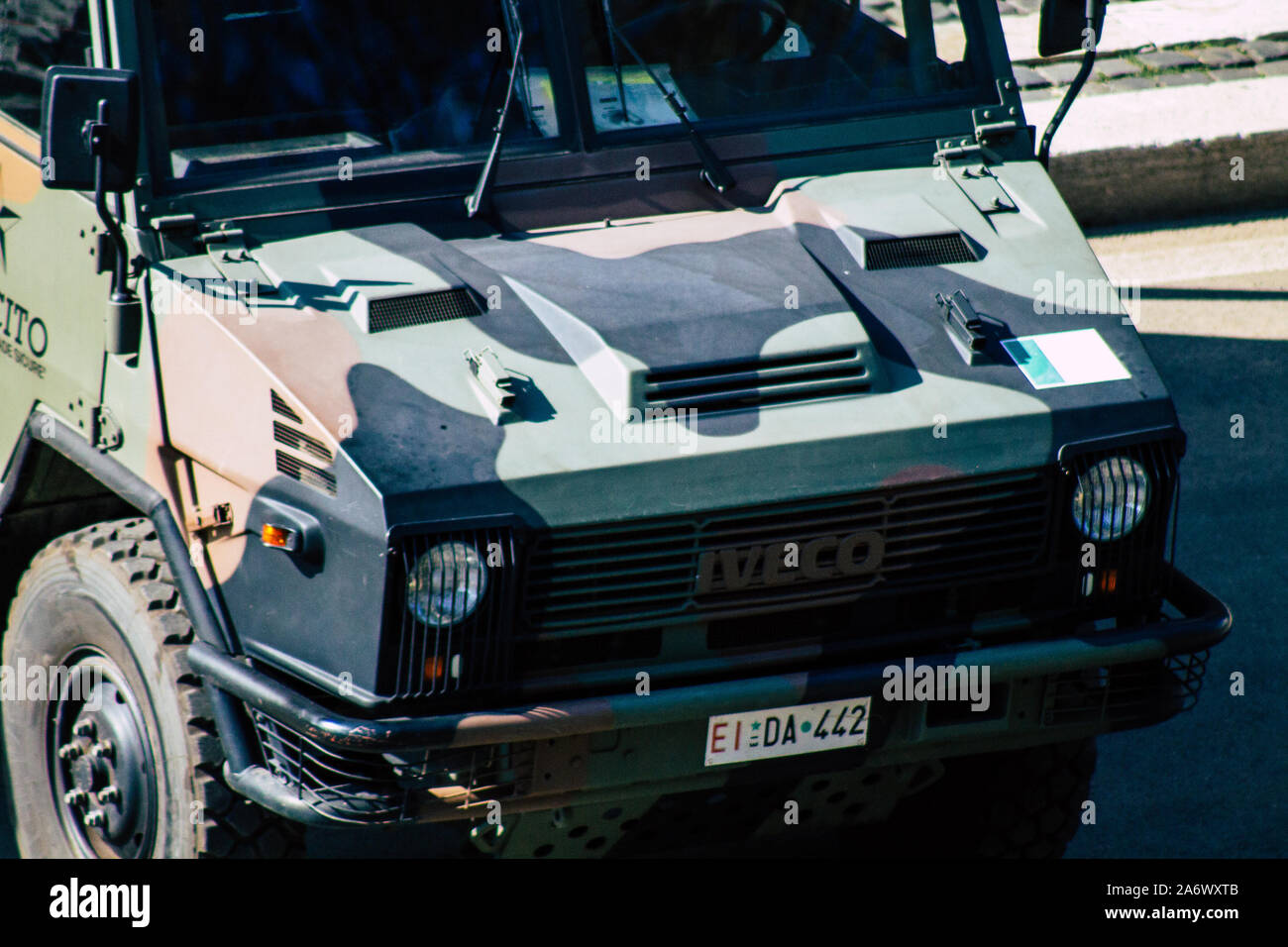 Italian army soldiers military car hi-res stock photography and images ...