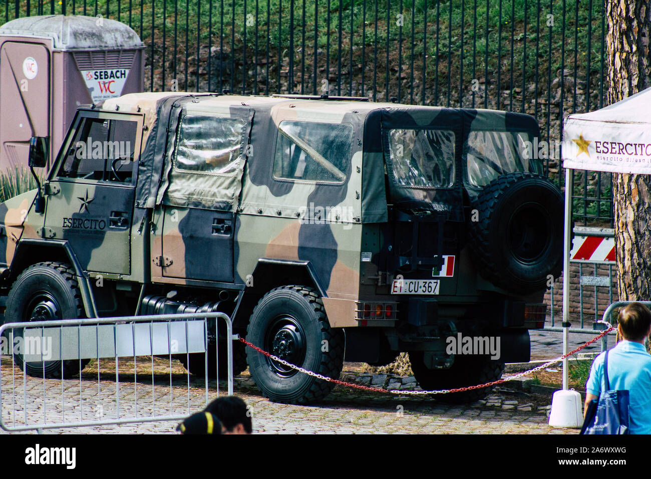 Italian army soldiers military car hi-res stock photography and images ...