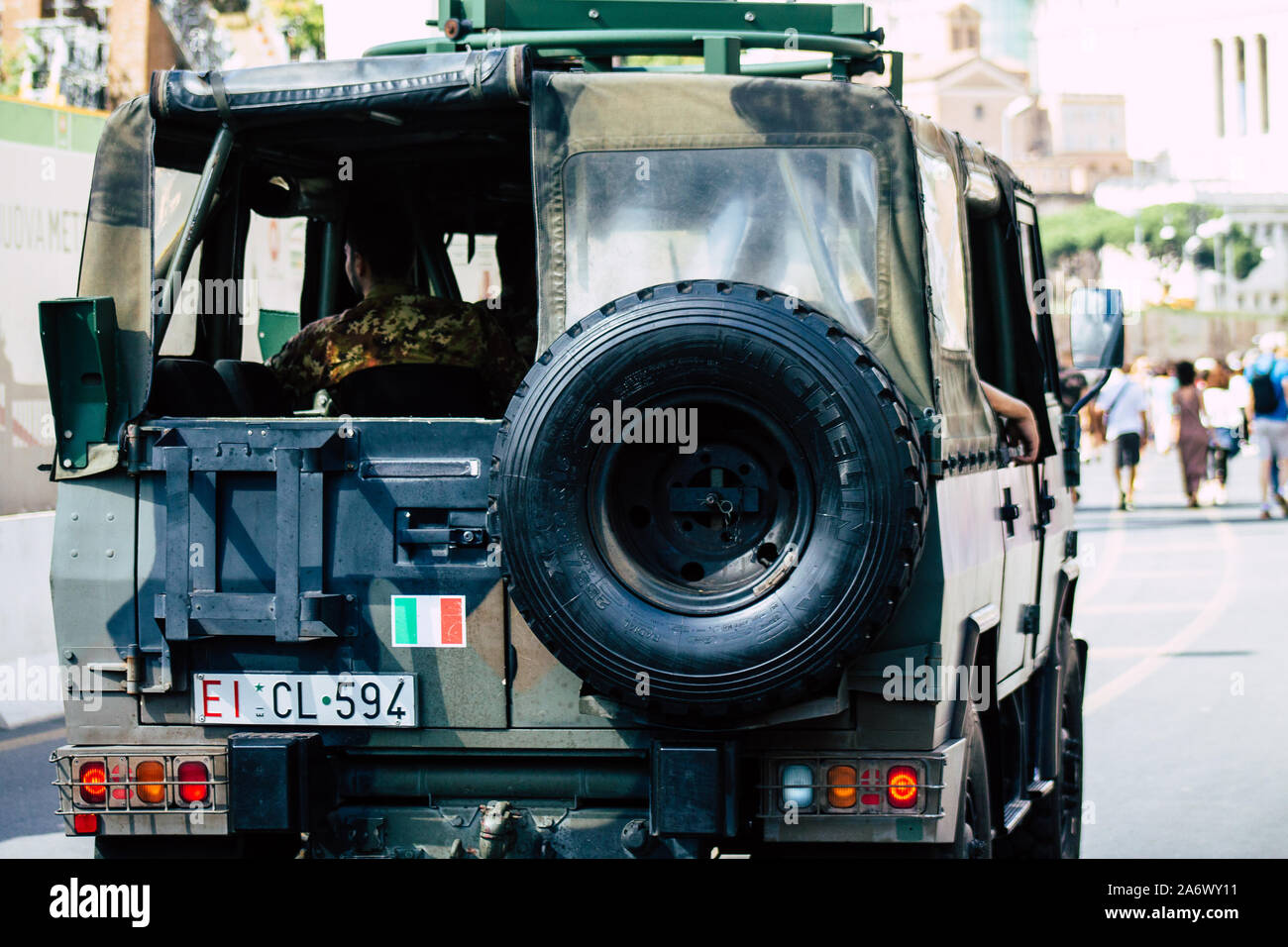 Italian army soldiers military car hi-res stock photography and images ...
