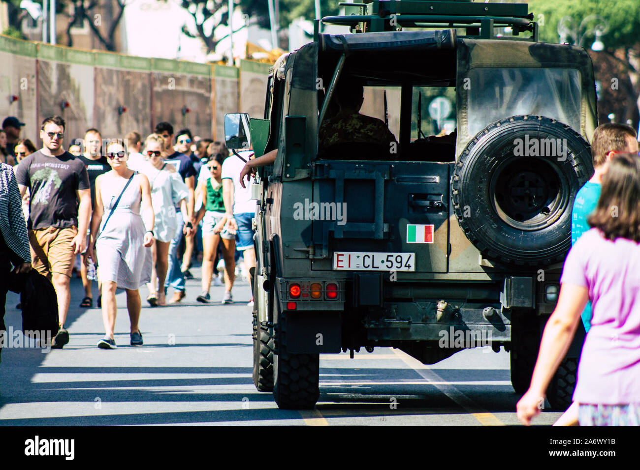 Italian army soldiers military car hi-res stock photography and images ...