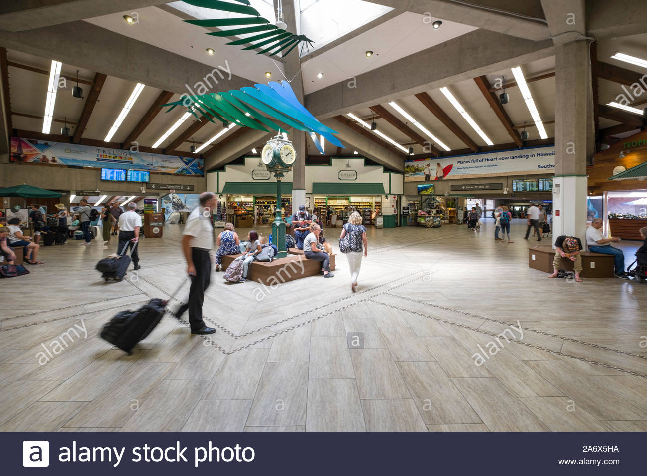 Airport Atrium High Resolution Stock Photography and Images - Alamy