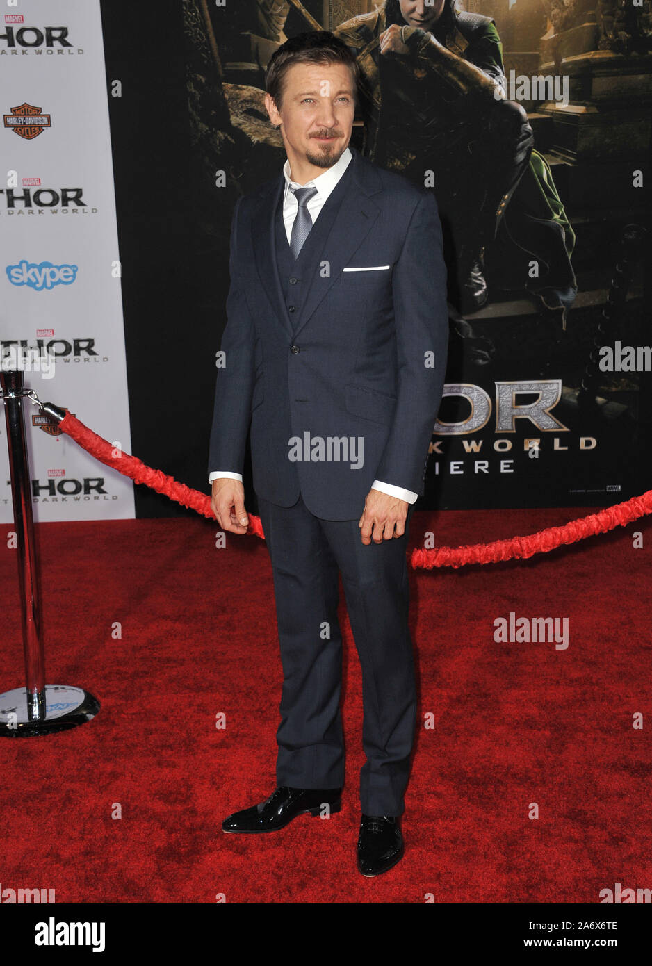 LOS ANGELES, CA - NOVEMBER 4, 2013: Jeremy Renner at the US premiere of ...