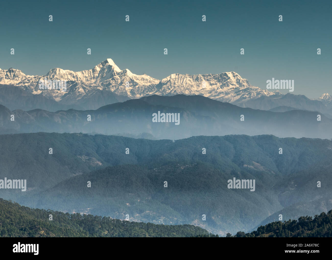 Kausani scenery hi-res stock photography and images - Alamy