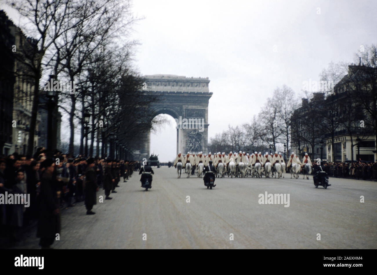 French army marches hi-res stock photography and images - Alamy