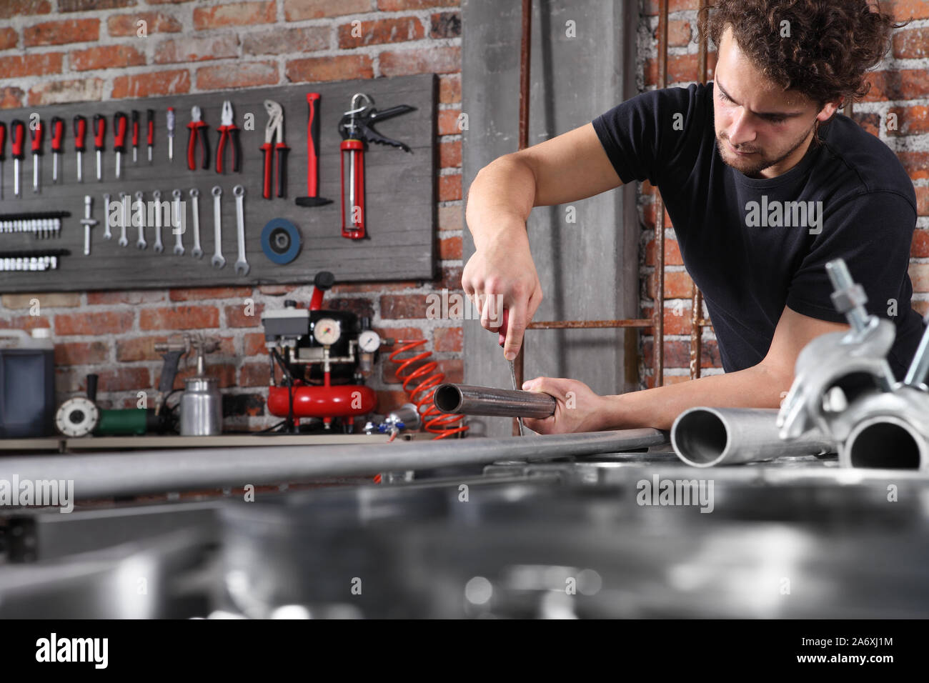 Manual filing hi-res stock photography and images - Alamy