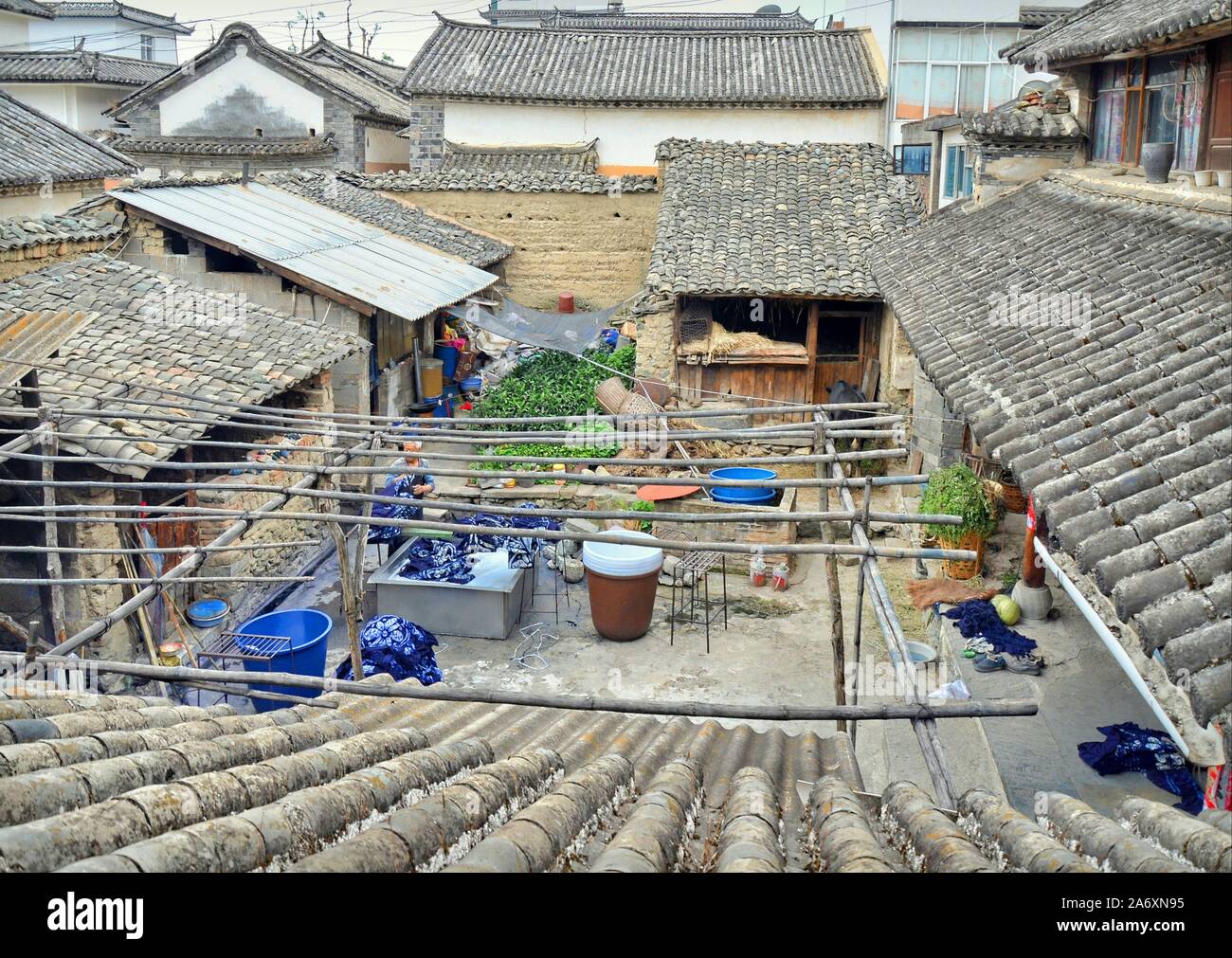 Traditional batik workshop in Zhoucheng village, Yunnan province (China ...