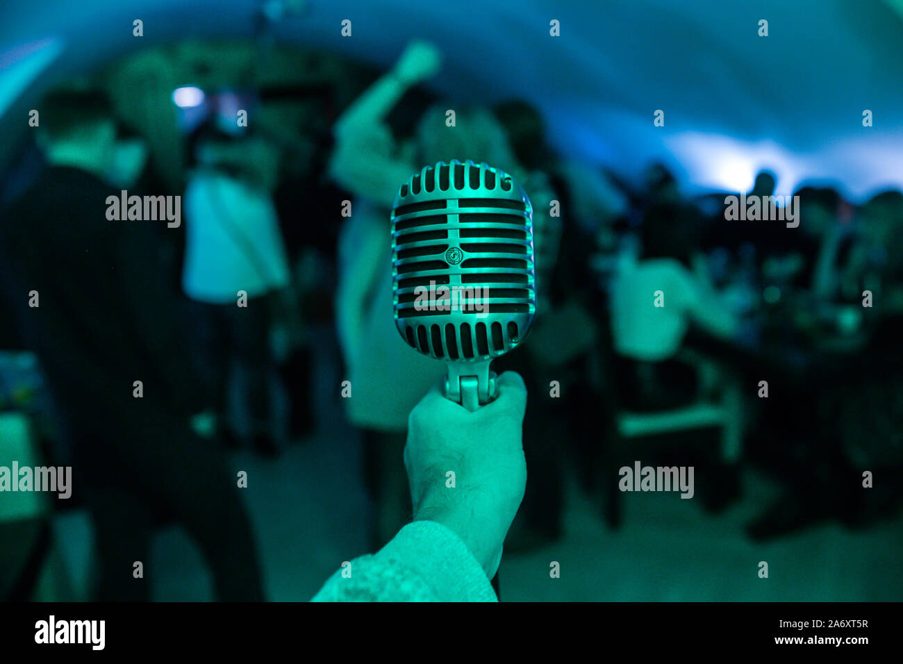 Empty mic in spotlight hi-res stock photography and images - Alamy