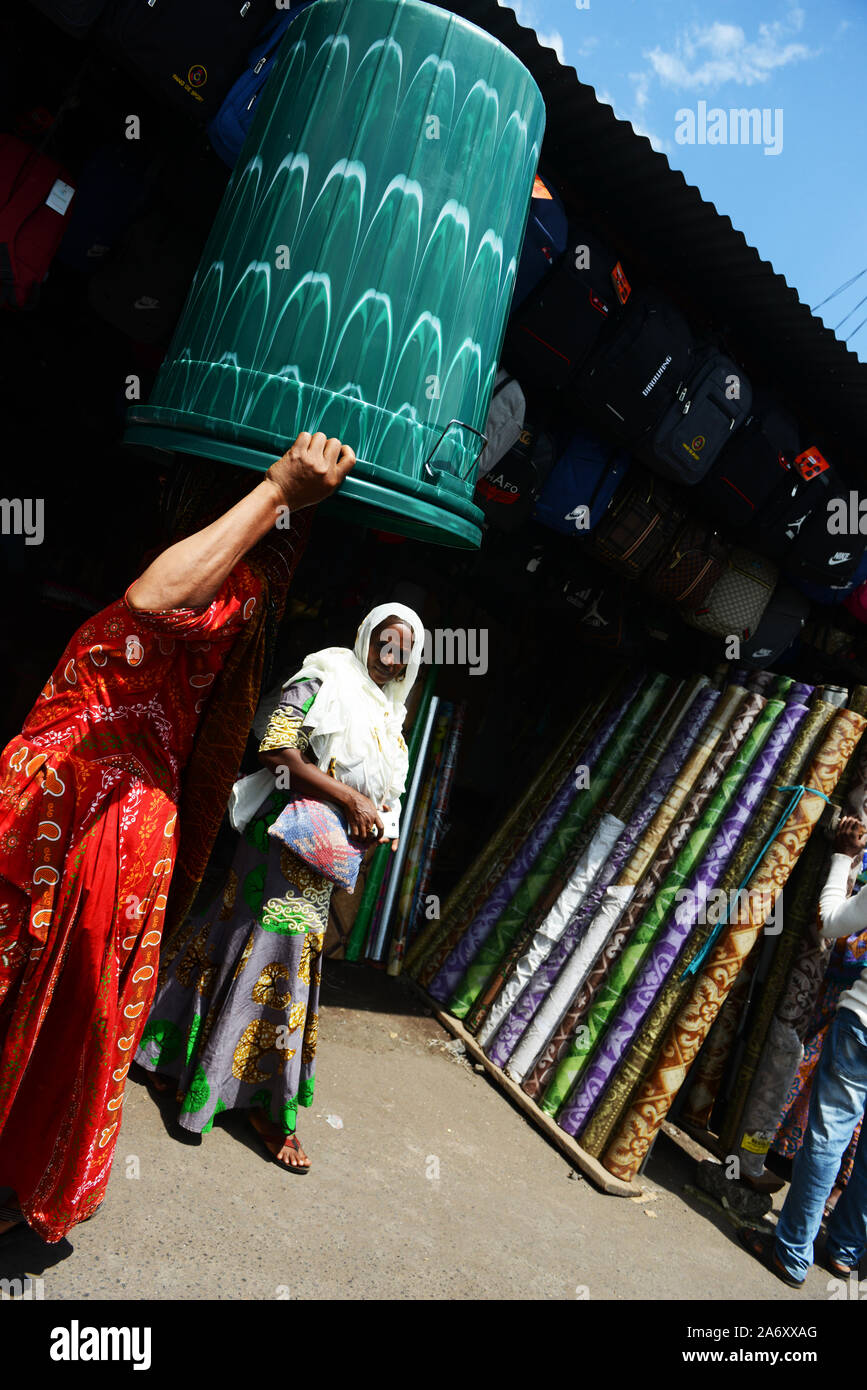 Africa woman comoros hi-res stock photography and images - Alamy