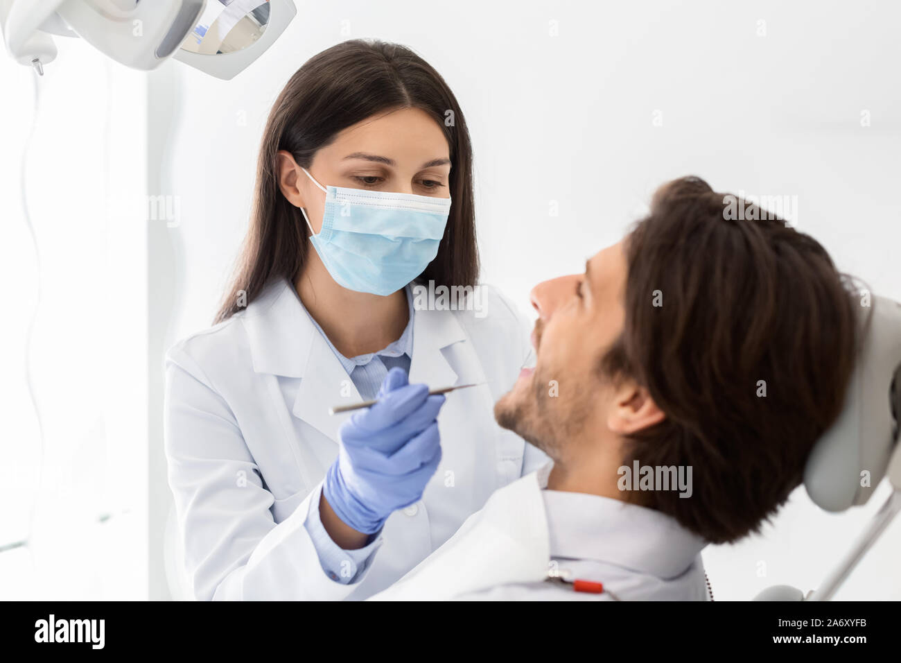 Free dental check up clinic hi-res stock photography and images - Alamy