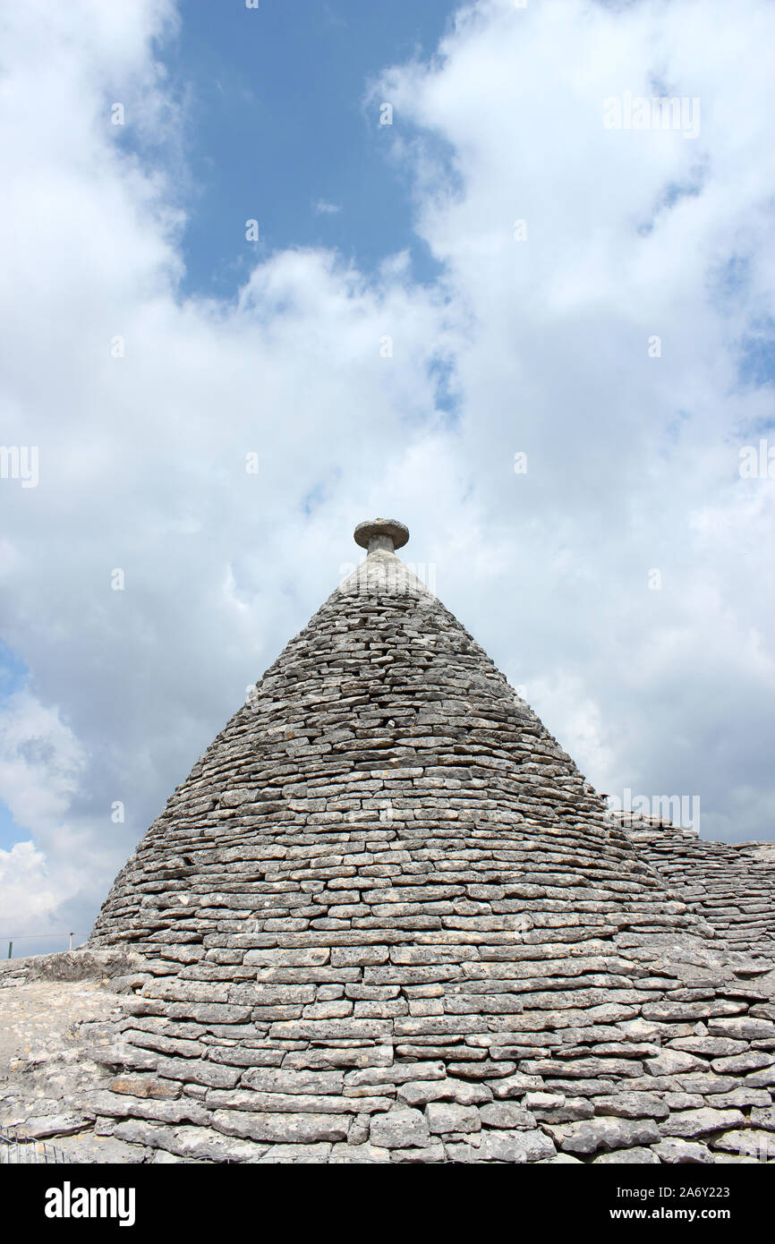 Alberobello trullo hi-res stock photography and images - Alamy