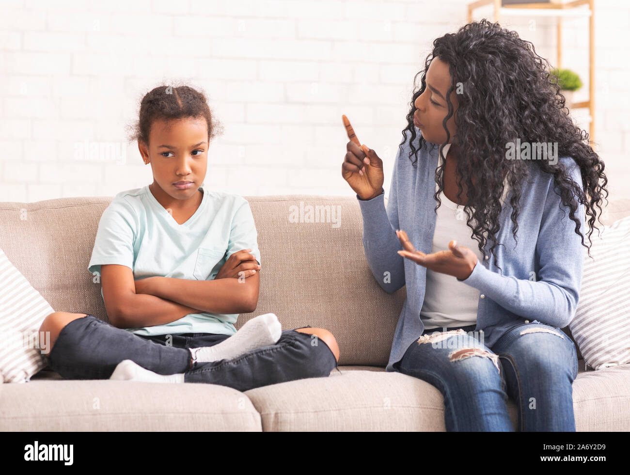 Mom scold hi-res stock photography and images - Alamy