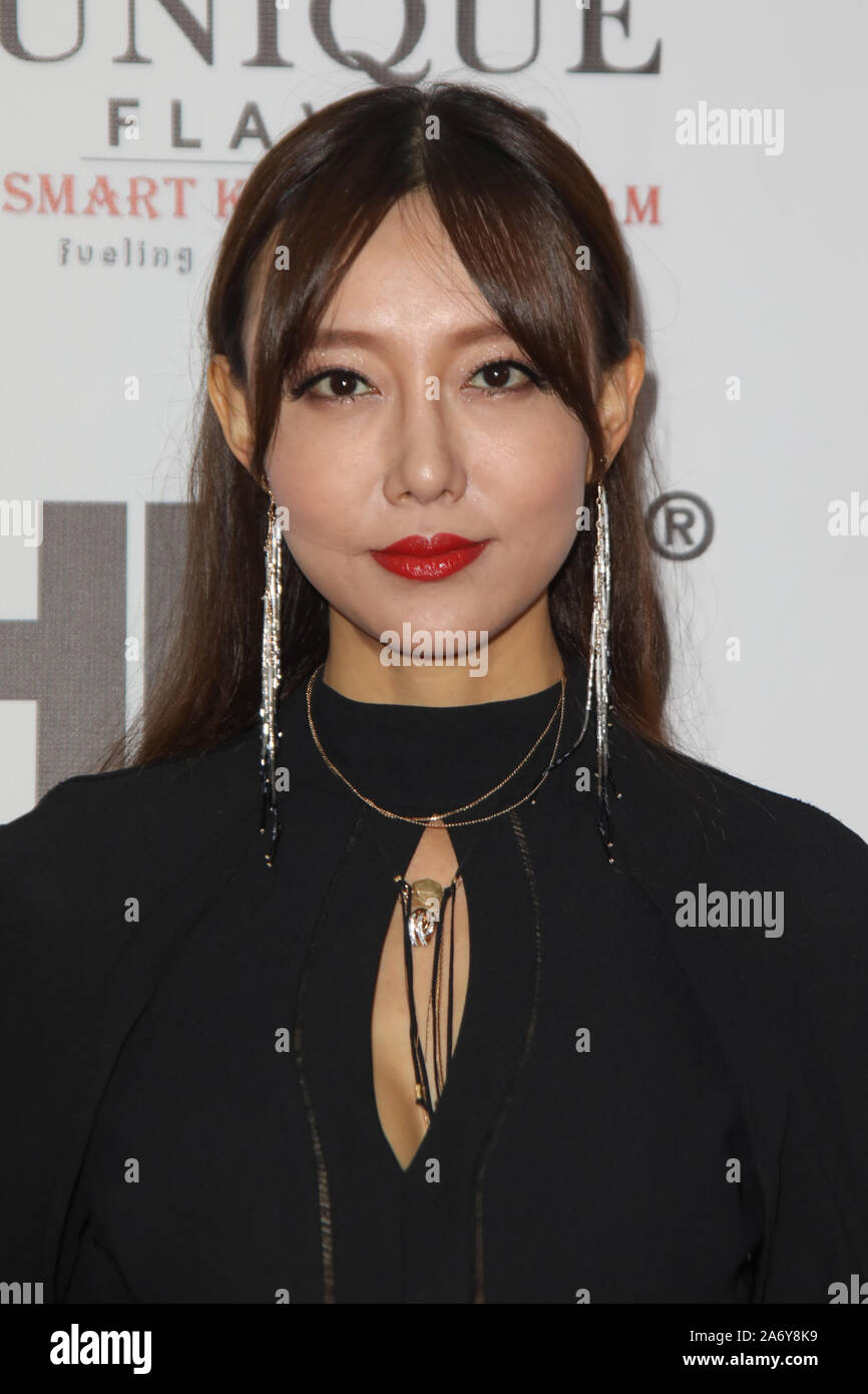 Beverly Hills, California, USA. 27th October, 2019. Model Wei Wei ...