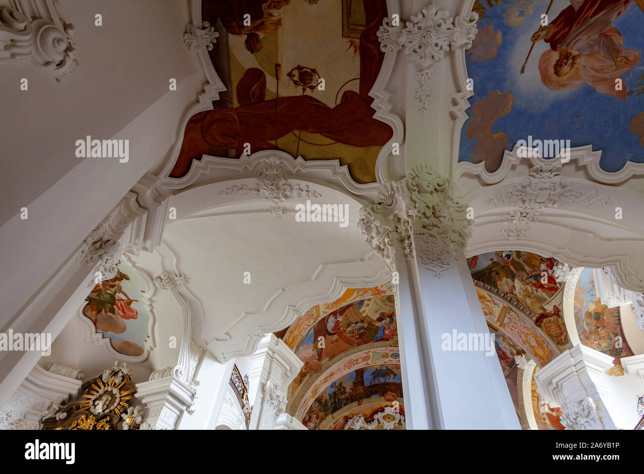 Baroque pillar hi-res stock photography and images - Alamy