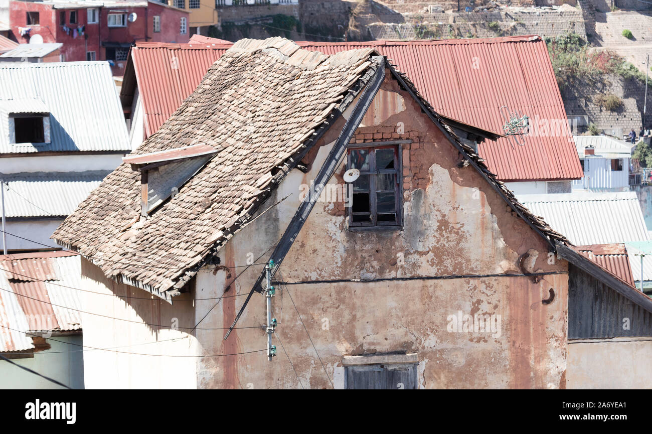 Simple house for the poor, Madagascar, Africa Stock Photo - Alamy