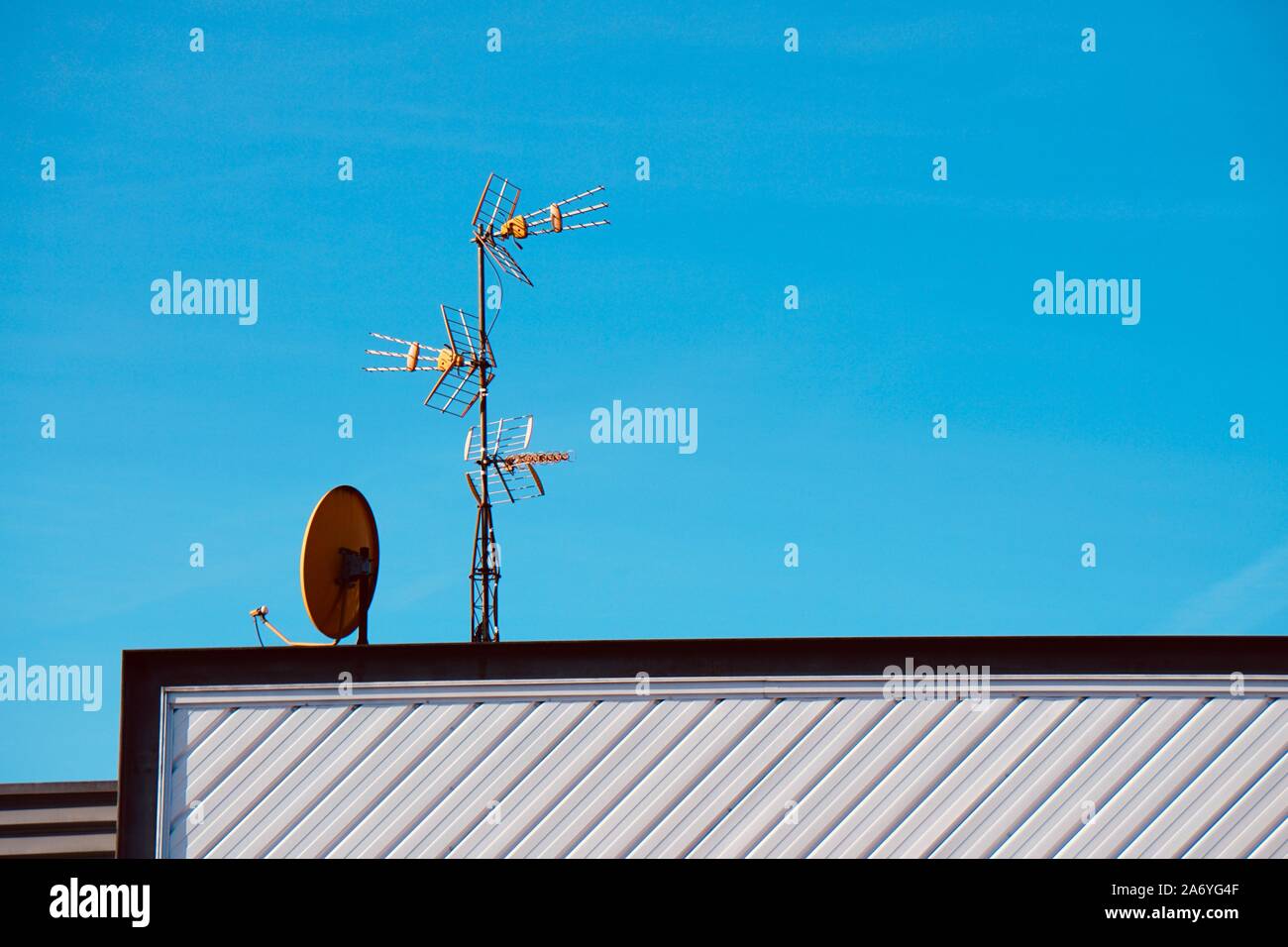 Rooftop antenna hi-res stock photography and images - Alamy