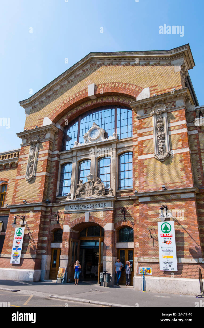 VI. Vasarcsarnok, 6th market hall, Batthyany ter, Buda, Budapest ...